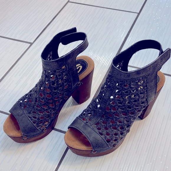 Sbicca | Shoes | Sbicca Black Cutout Heels | Poshmark